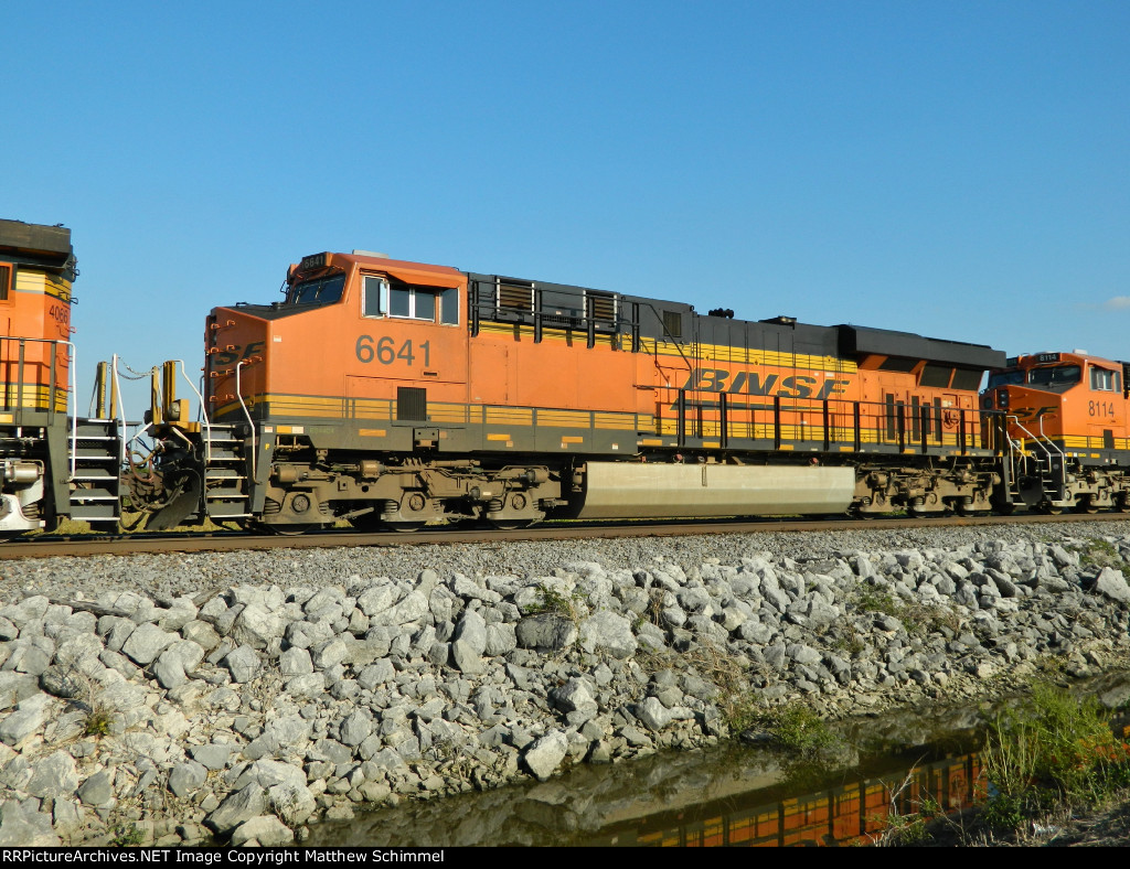 BNSF 6641